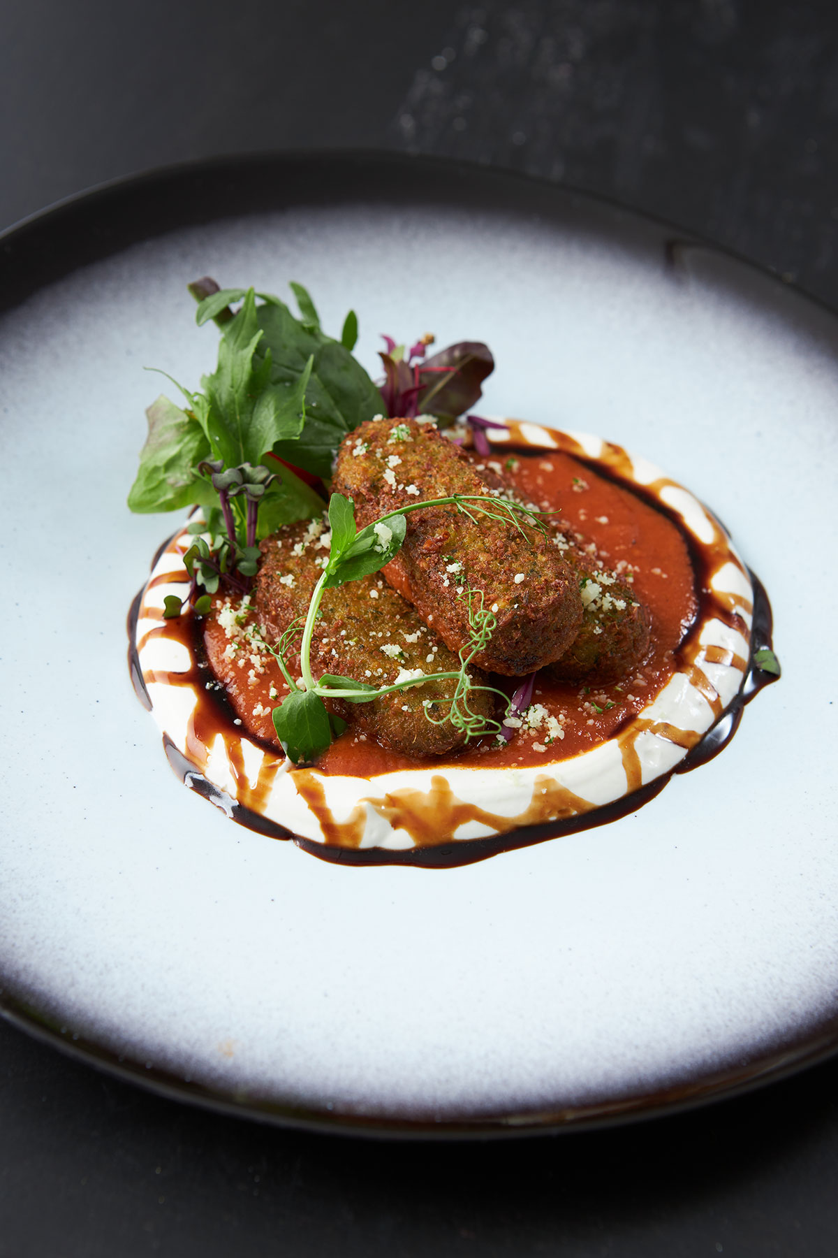 Ödüllü şeflerin hazırlayıp sunduğu eşsiz lezzetler Azure Ankara'da